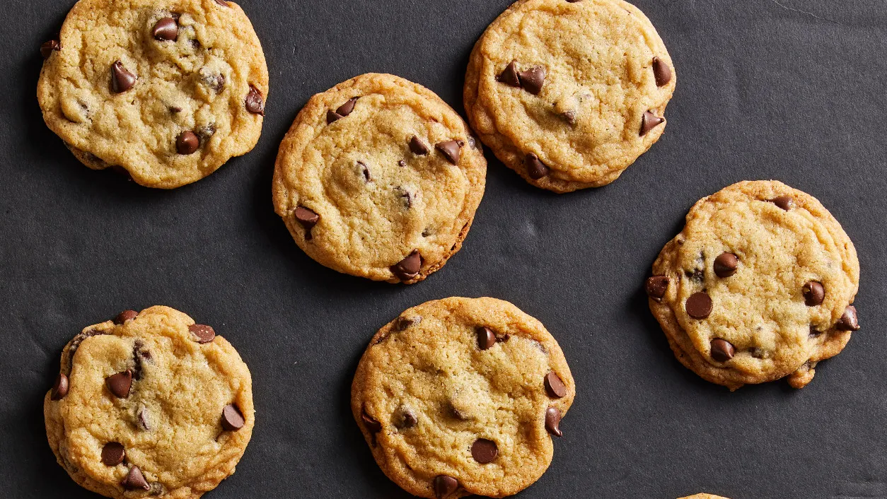 Cholula® Chipotle Cinnamon Chocolate Chip Cookies | McCormick For Chefs®