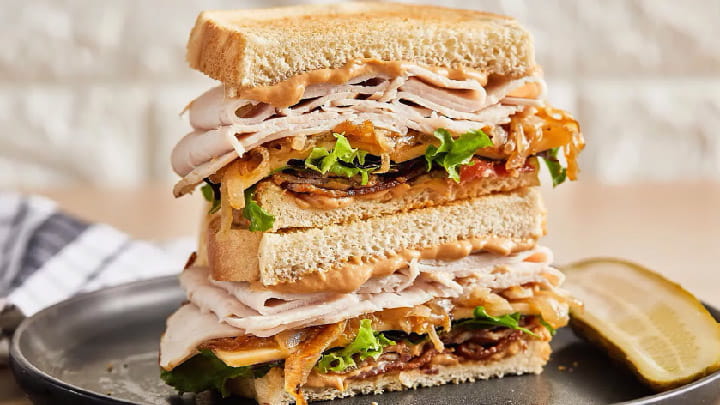 Sriracha Chicken Club Sandwich | McCormick Flavour Solutions