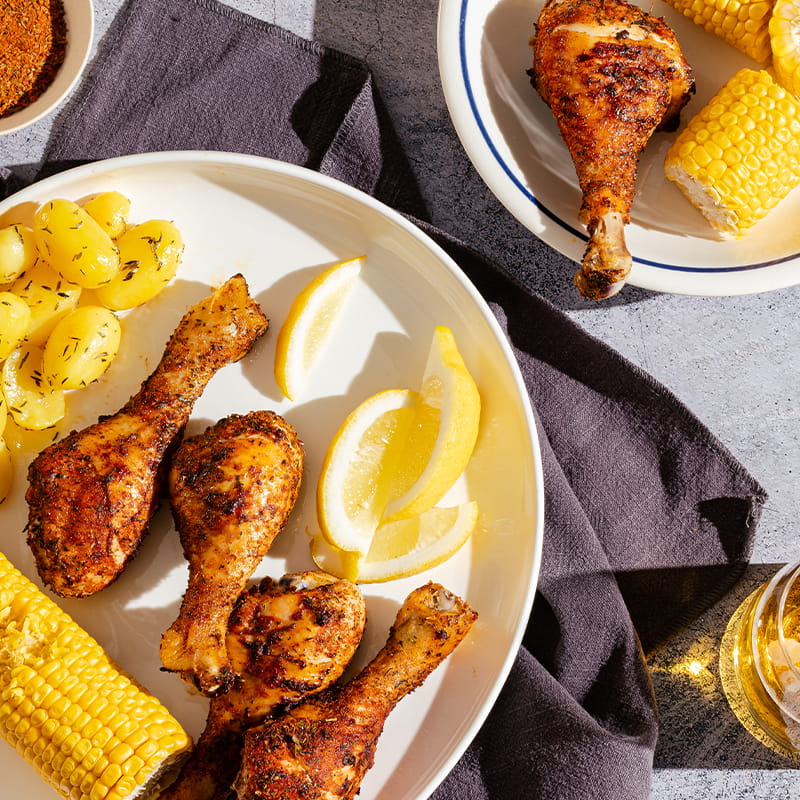 Kipdrumsticks met rozemarijnaardappels en maïskolven | Kiprecepten | Silvo